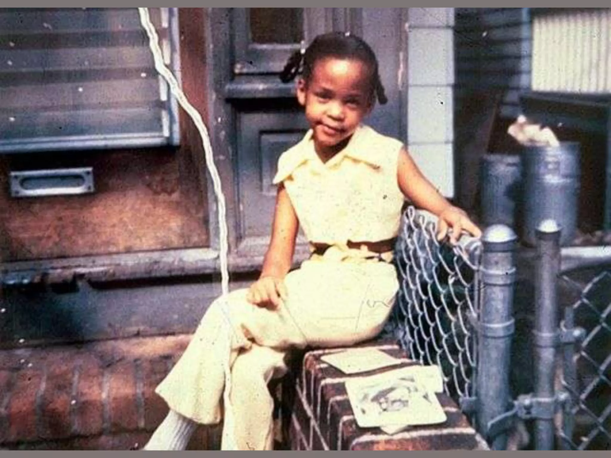 Whitney Houston | PPTX