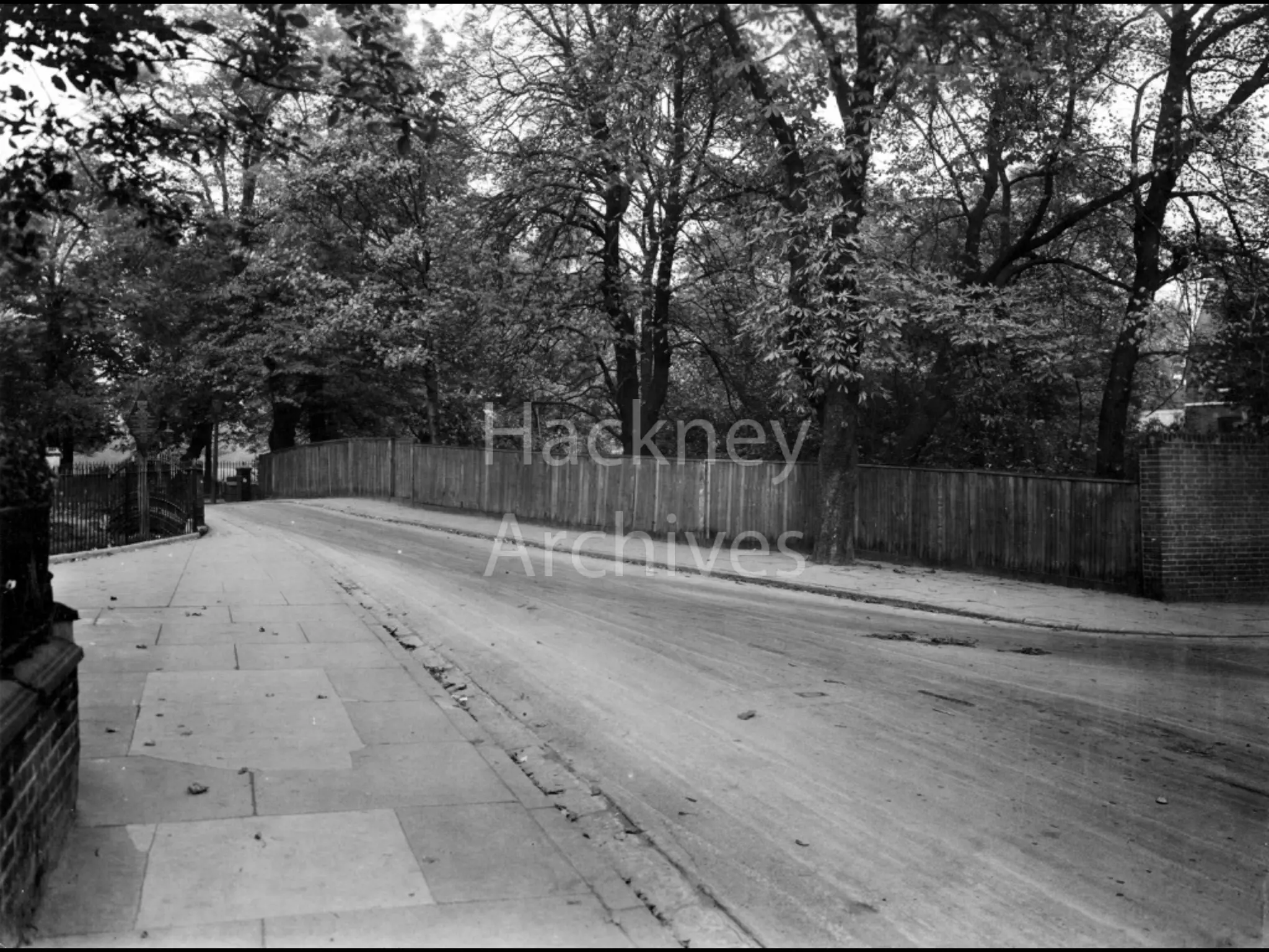 Photos from the Hackney Archives - by Amir Dotan | PDF