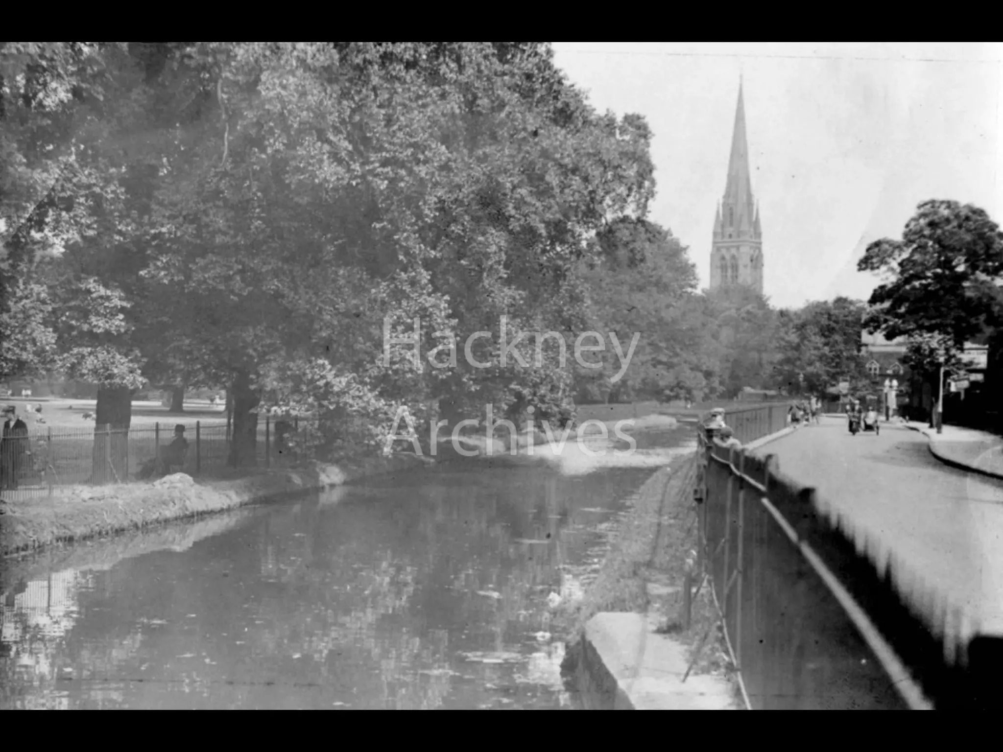 Photos from the Hackney Archives - by Amir Dotan | PDF