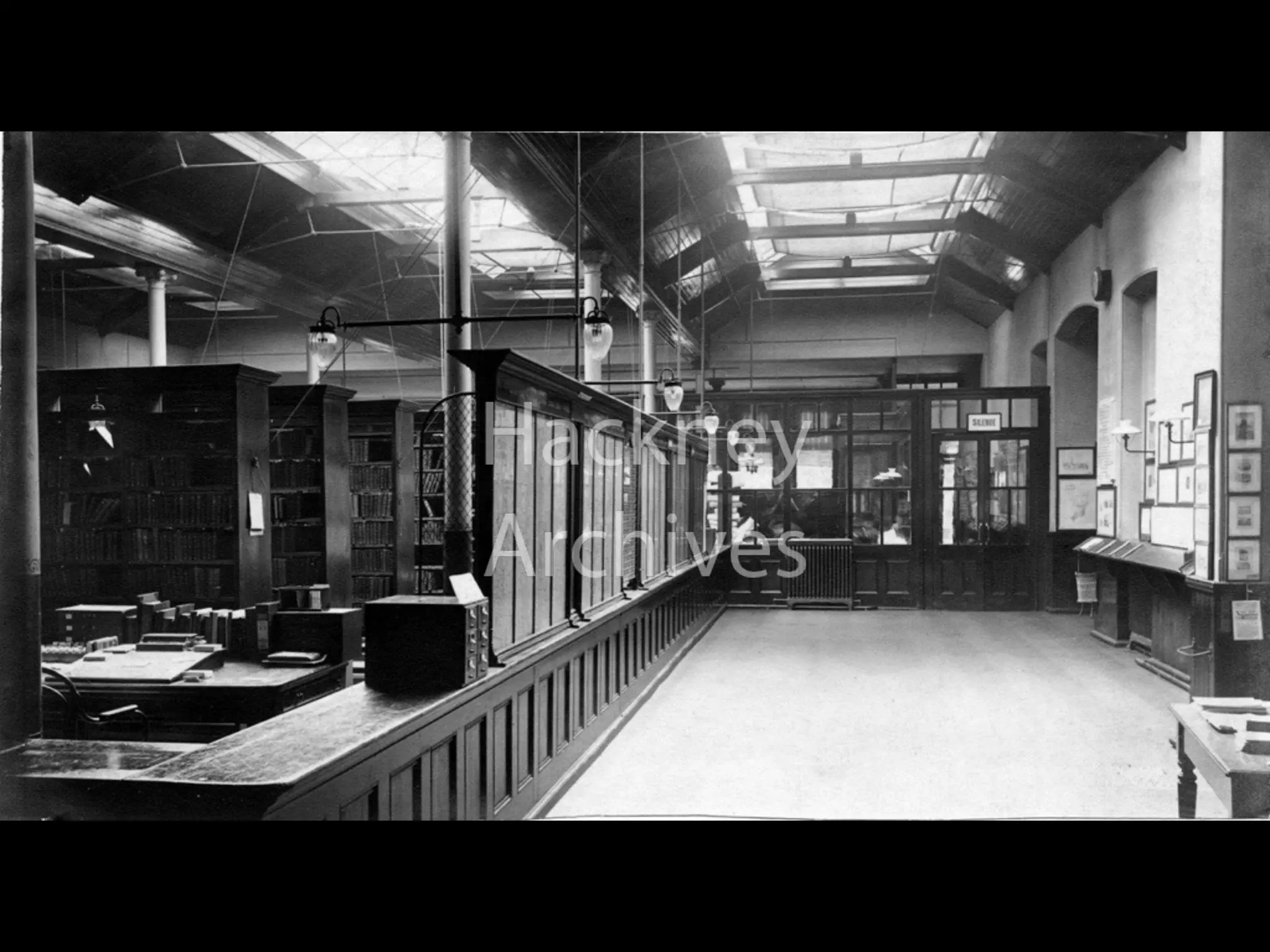 Photos from the Hackney Archives - by Amir Dotan | PDF