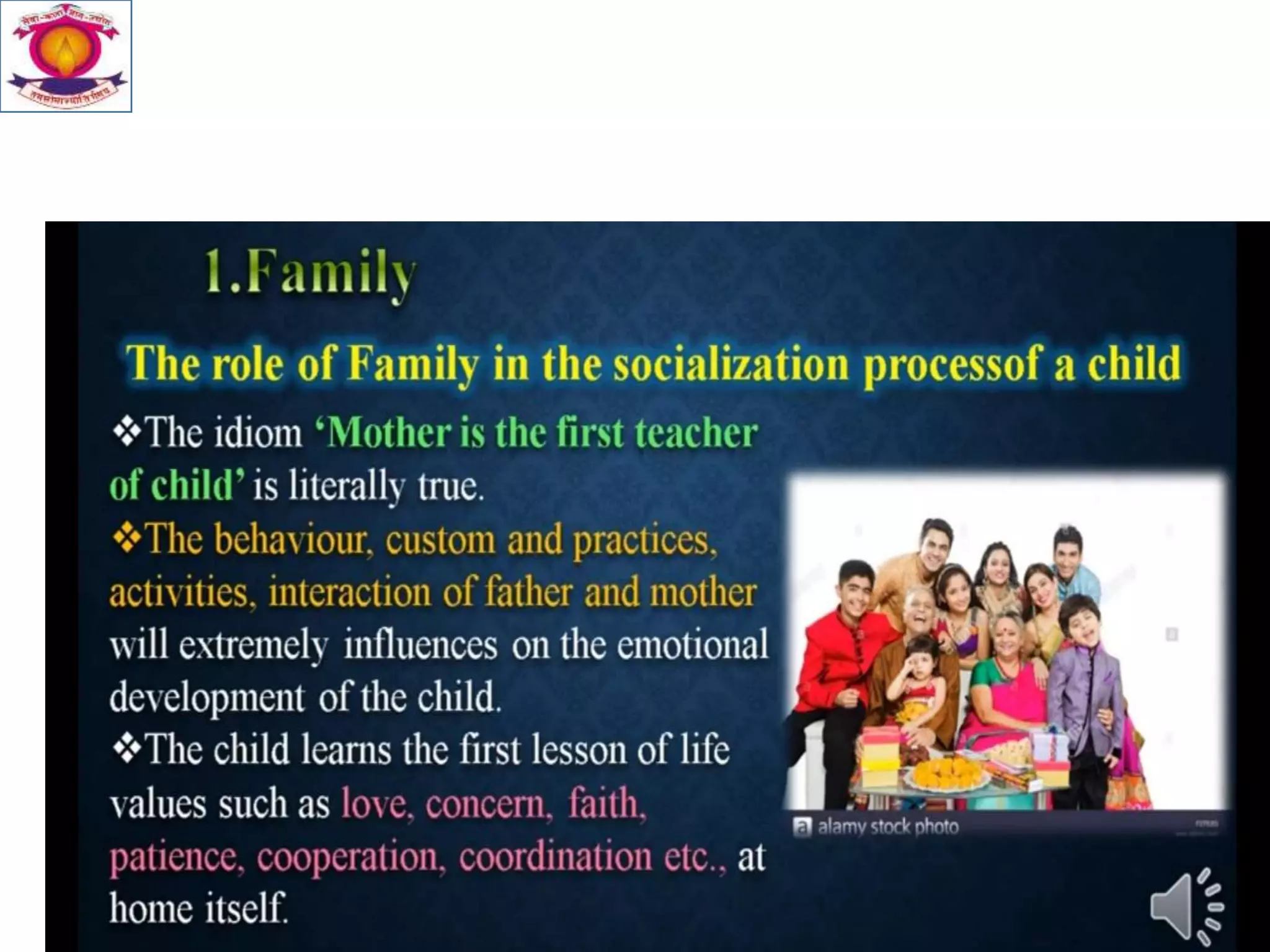 SOCIALIZATION AND FAMILY RELATIONSHIPCLASS 9TH.pptx