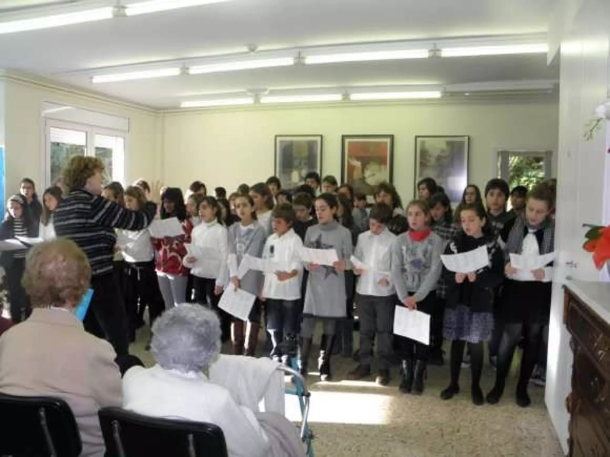 Sortida al casal d'avis per anar a cantar | PPT