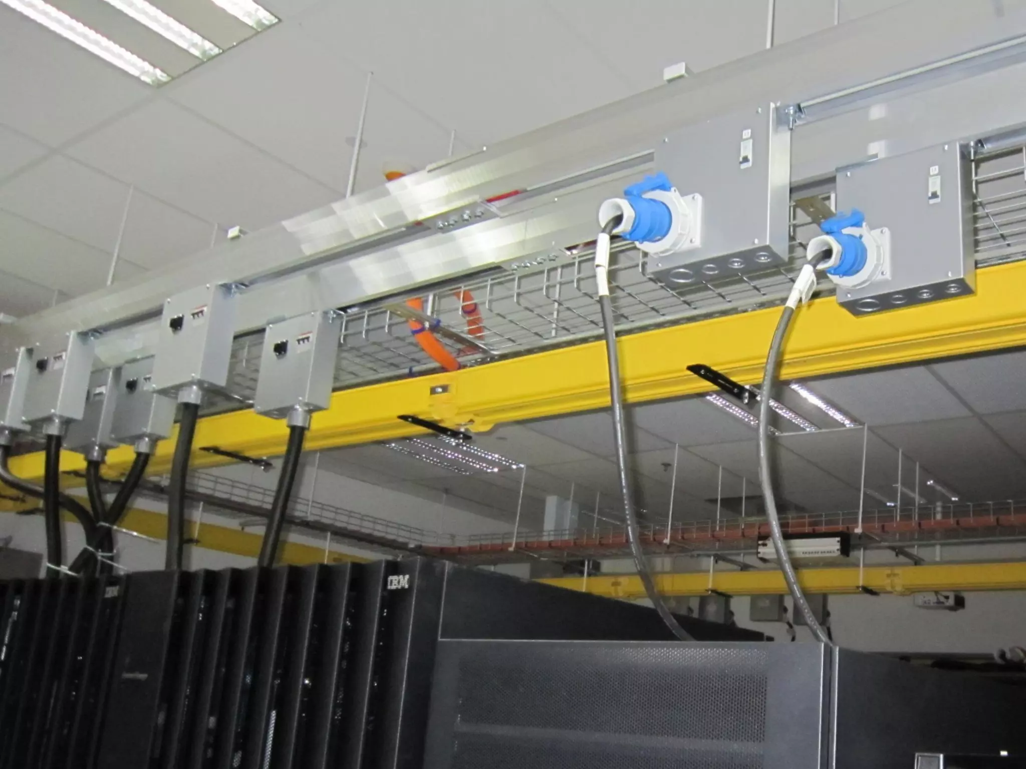 Starline presentation on power distribution in the Data Center premier ...