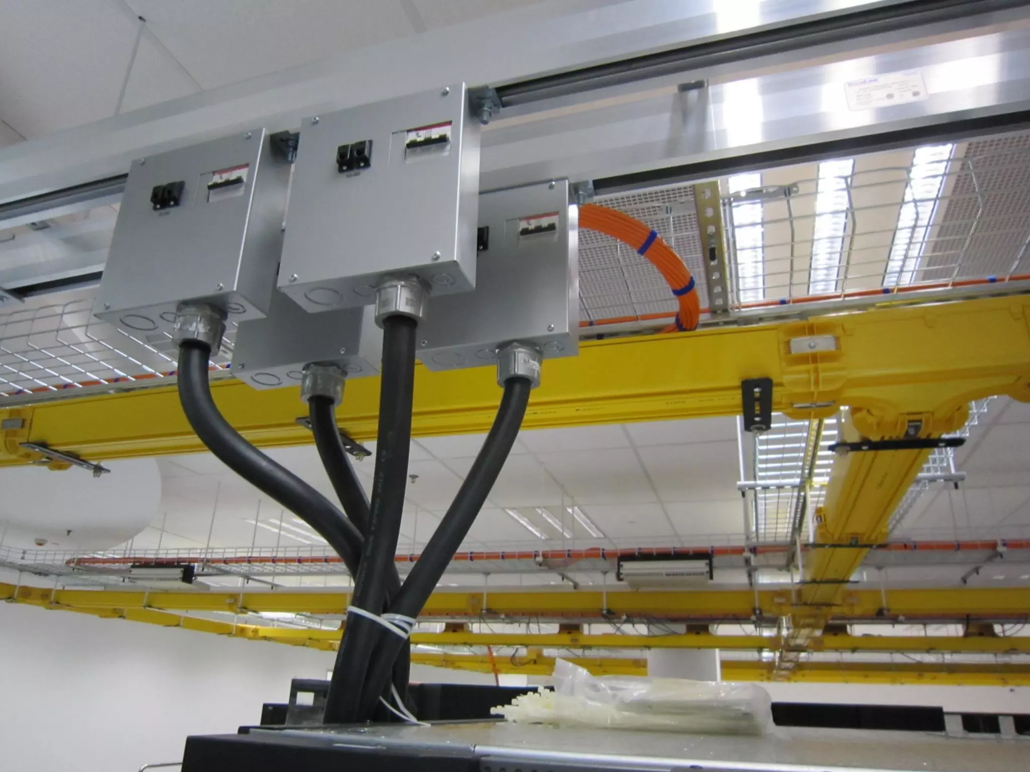 Starline presentation on power distribution in the Data Center premier ...