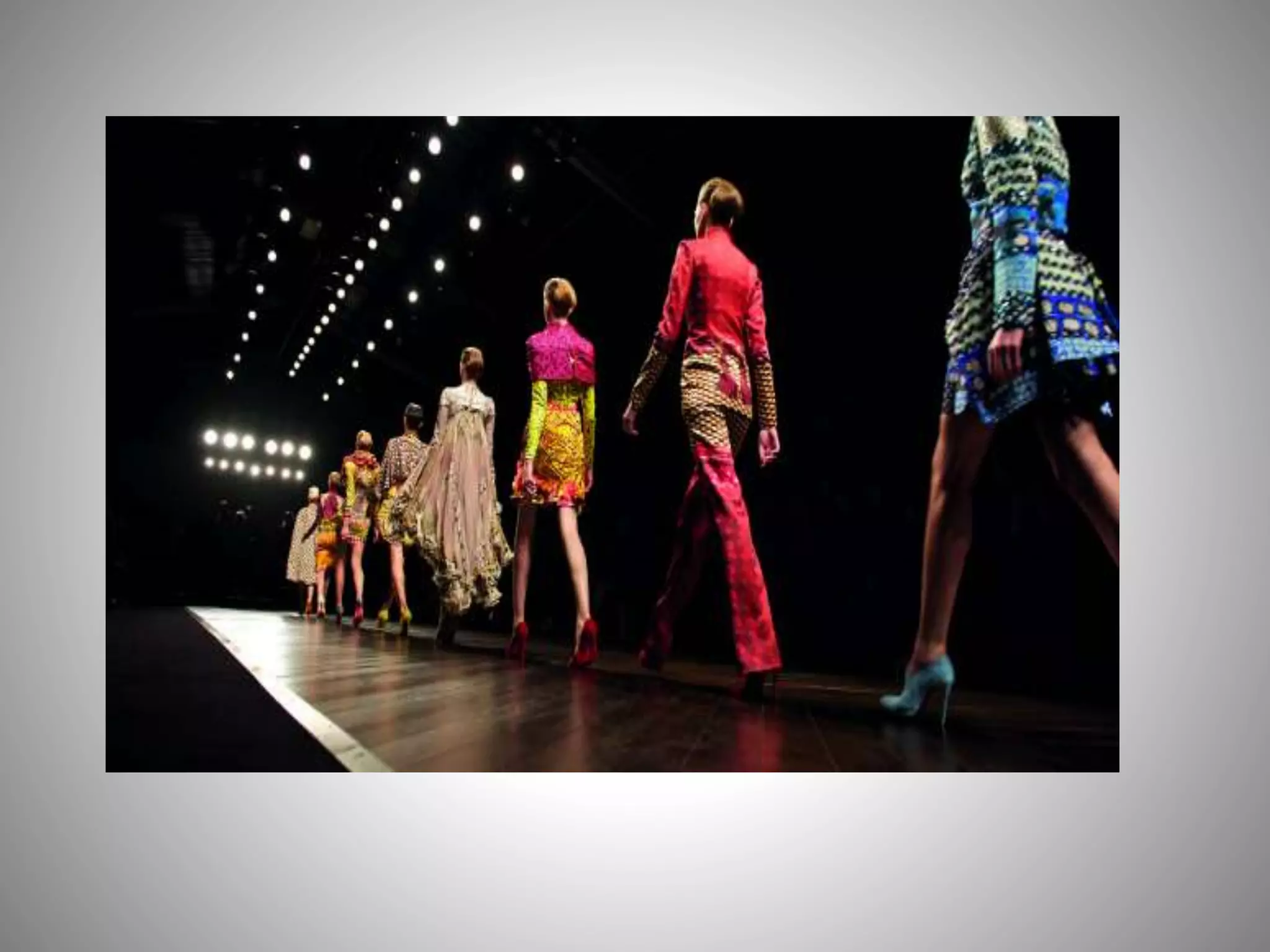 Steps to walk like a catwalk model | PPT