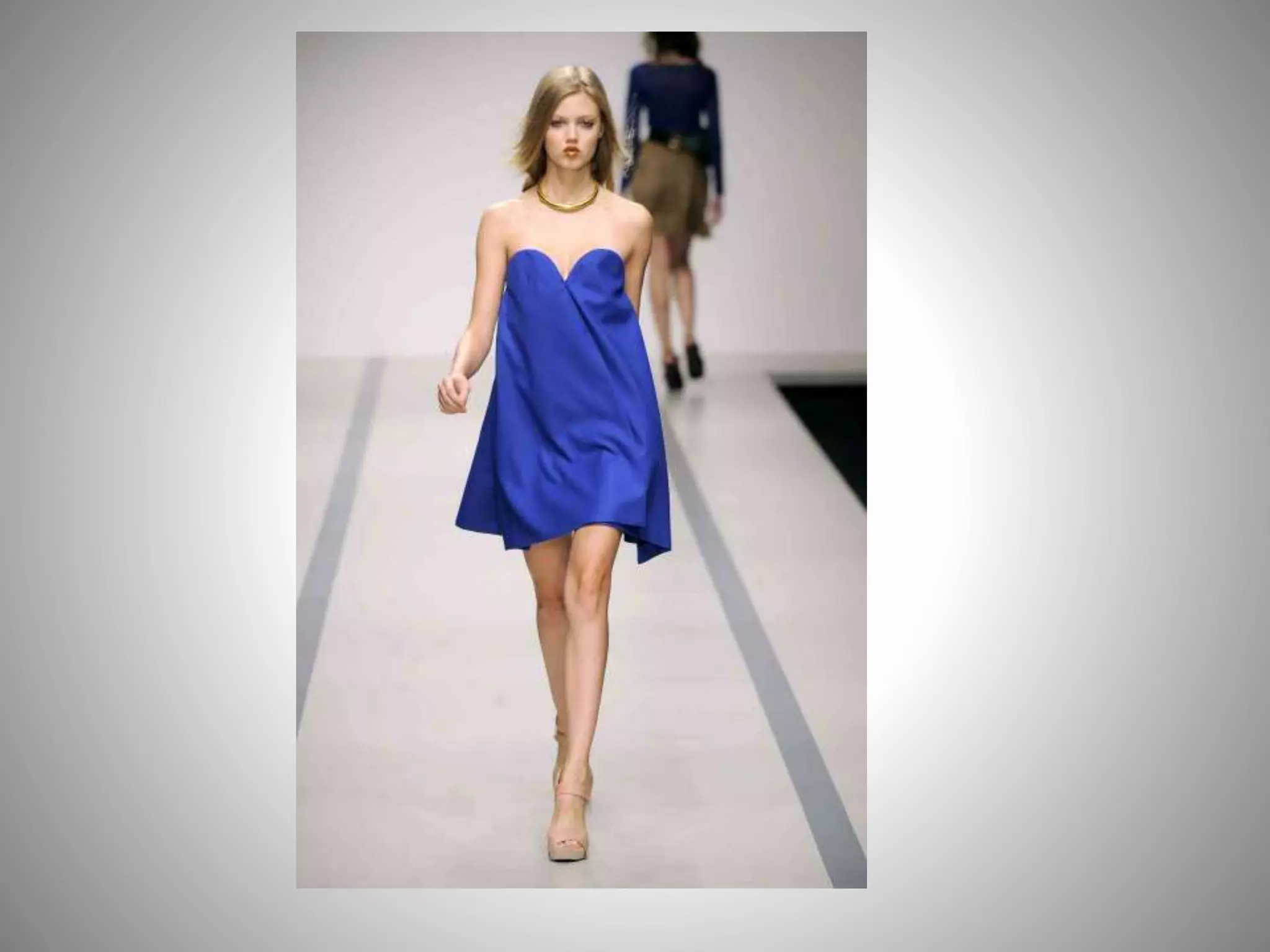 Steps to walk like a catwalk model | PPT