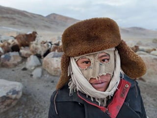 Stranded on the Roof of the World- Photographer Matthieu Paley | PPT