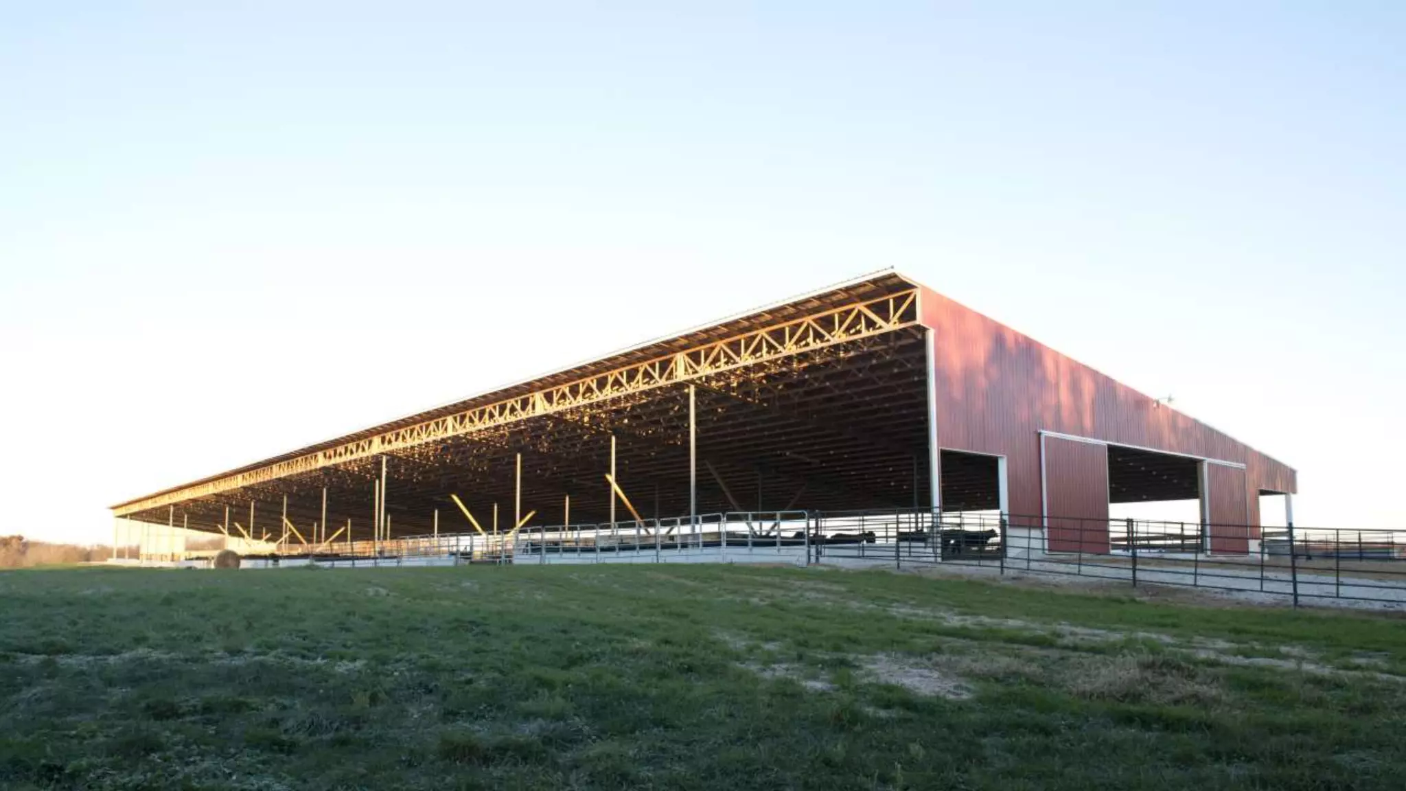 Summit Livestock Facilities - Monoslope Buildings | PPTX