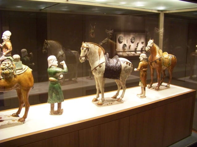 Tang dynasty ceramic work from the Art Institute of Chicago | PPTX
