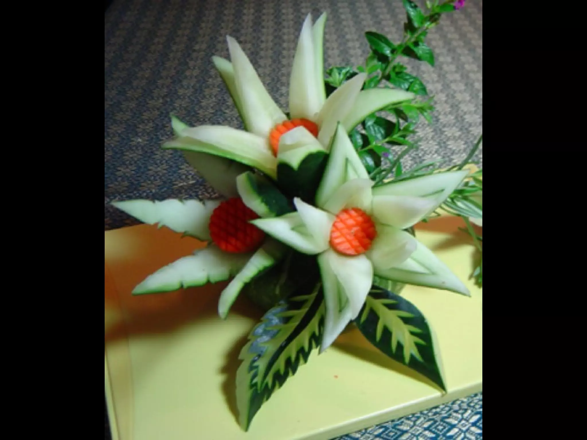 The Intricate Art Of Thai Fruit & Vegetable Carving | PPS