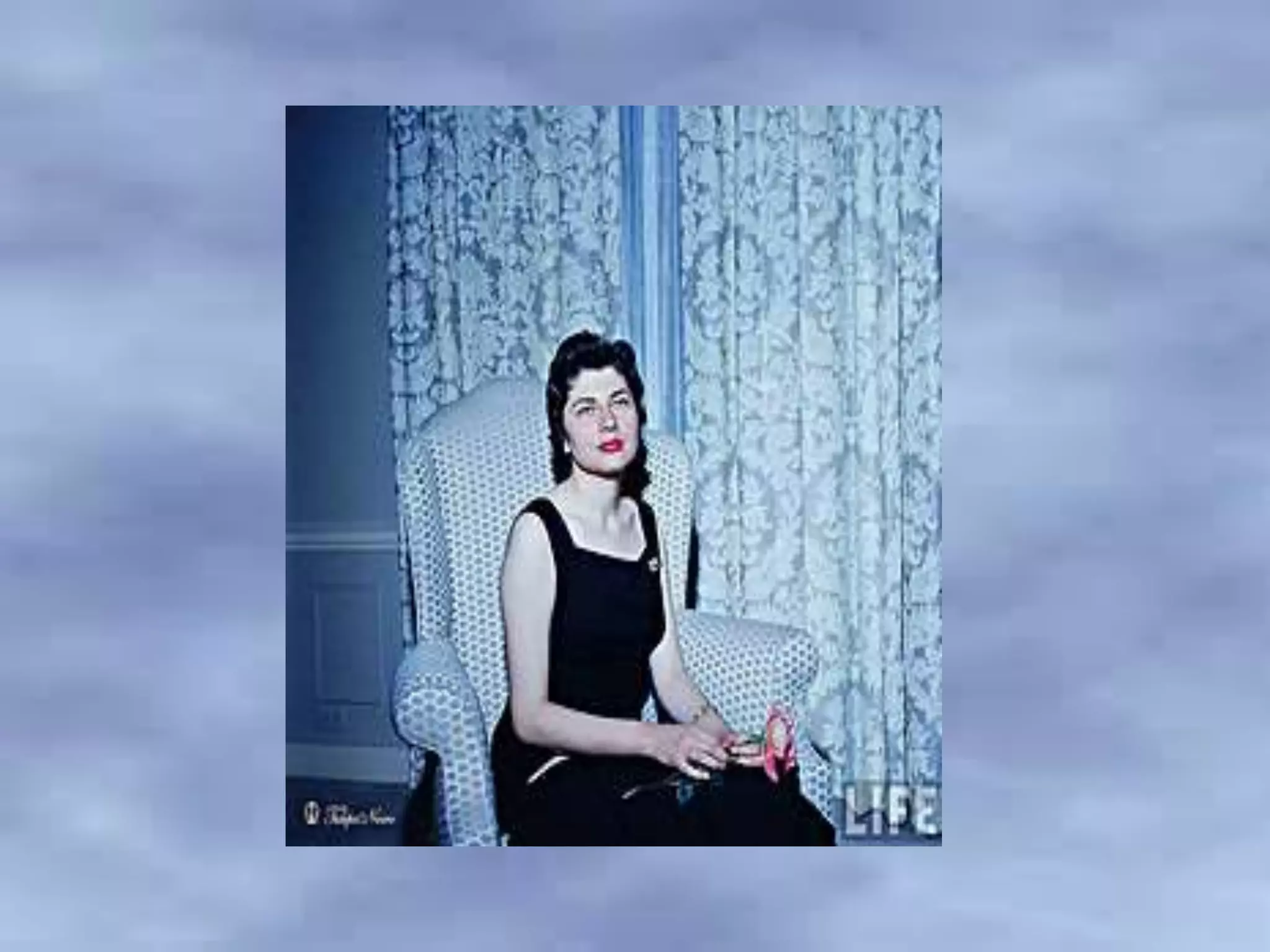 The story of princess with sad eyes soraya | PPTX