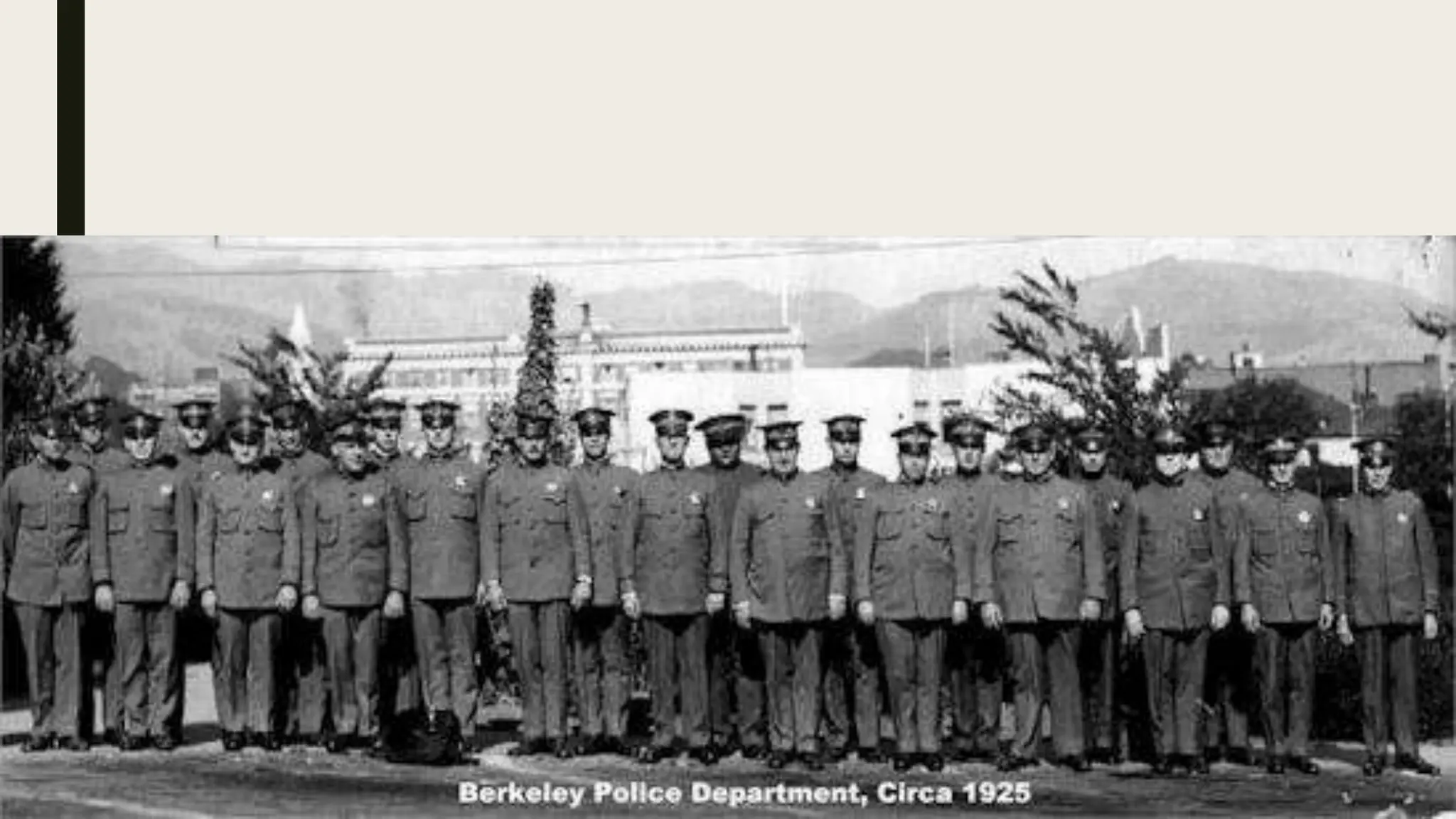 The History of American Police.pptx