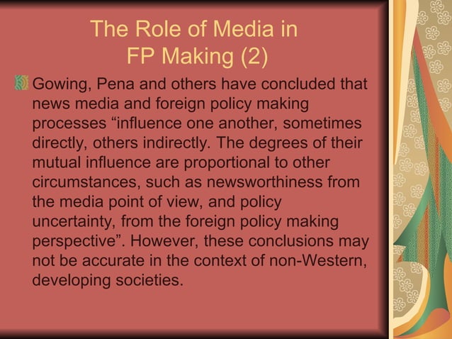 pendidikan The Role of Media in FP Making.ppt