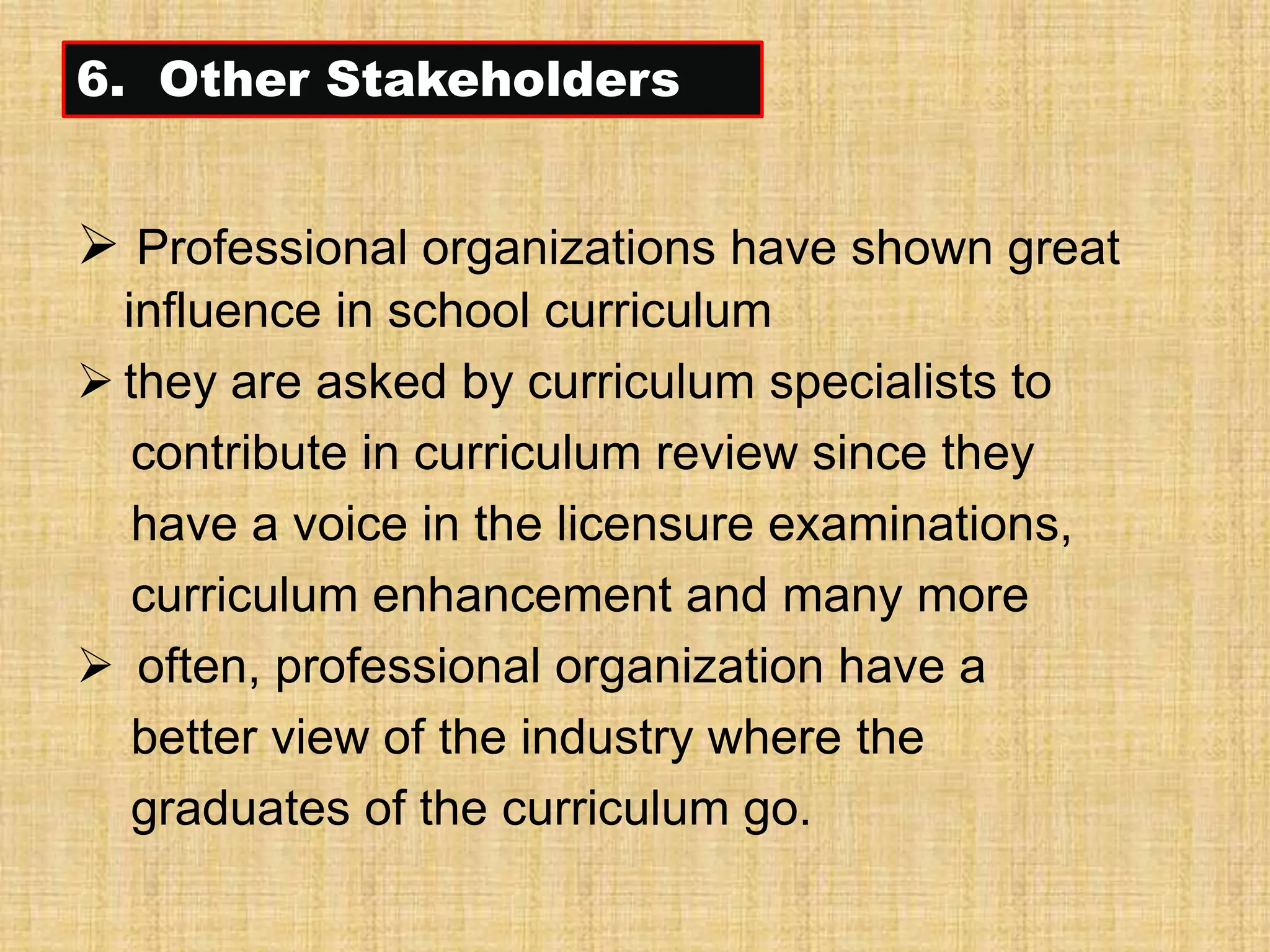 The roles of stakeholders in curriculum implementation | PPTX