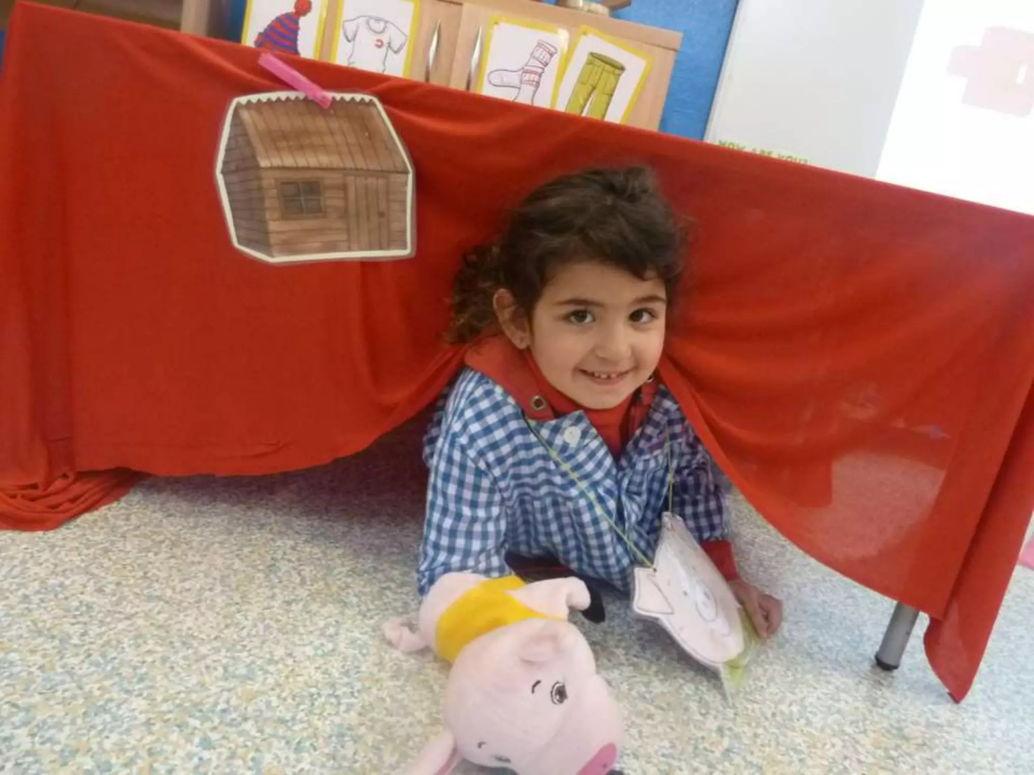 The three little pigs p4 b | PPTX