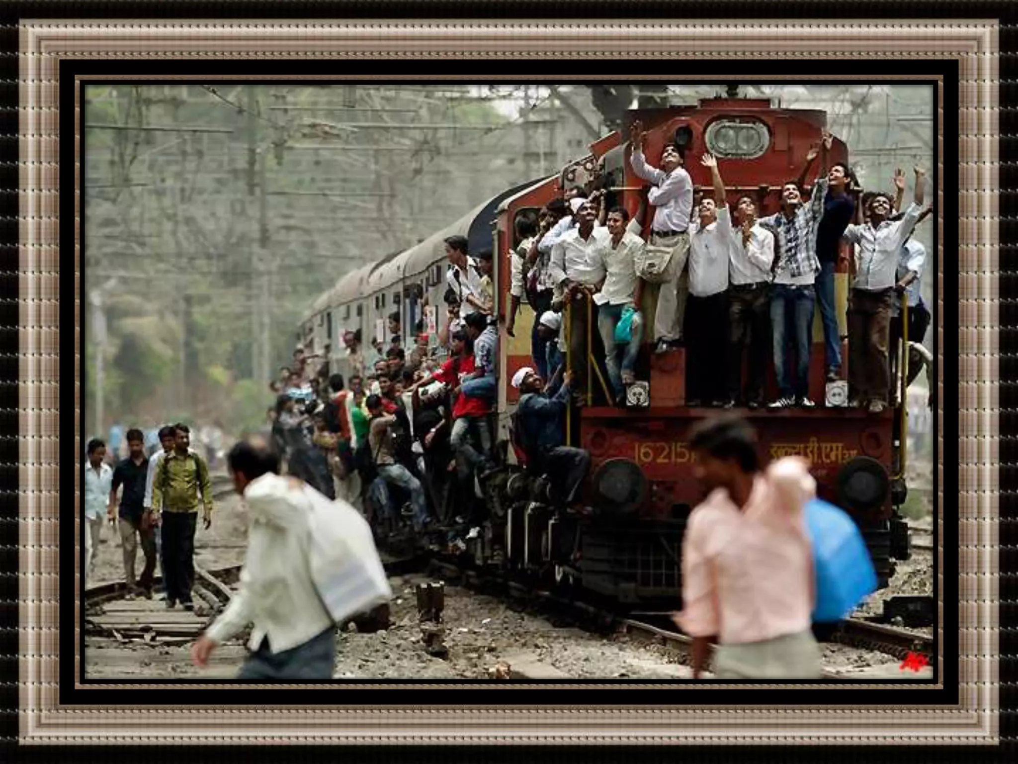 The world's most dangerous train system india | PPTX