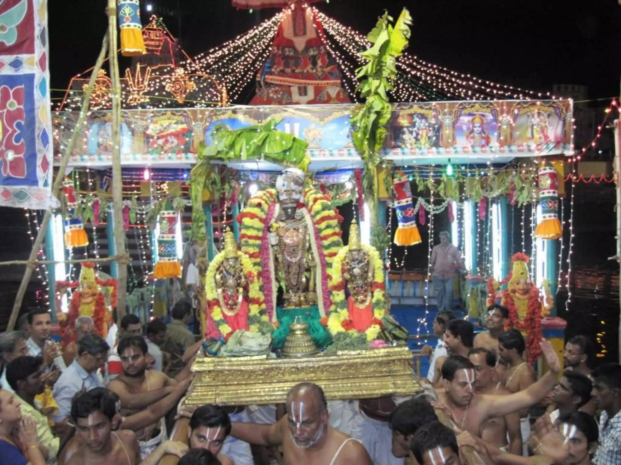 Thiruvallikkeni theppam 2011 | PPSX