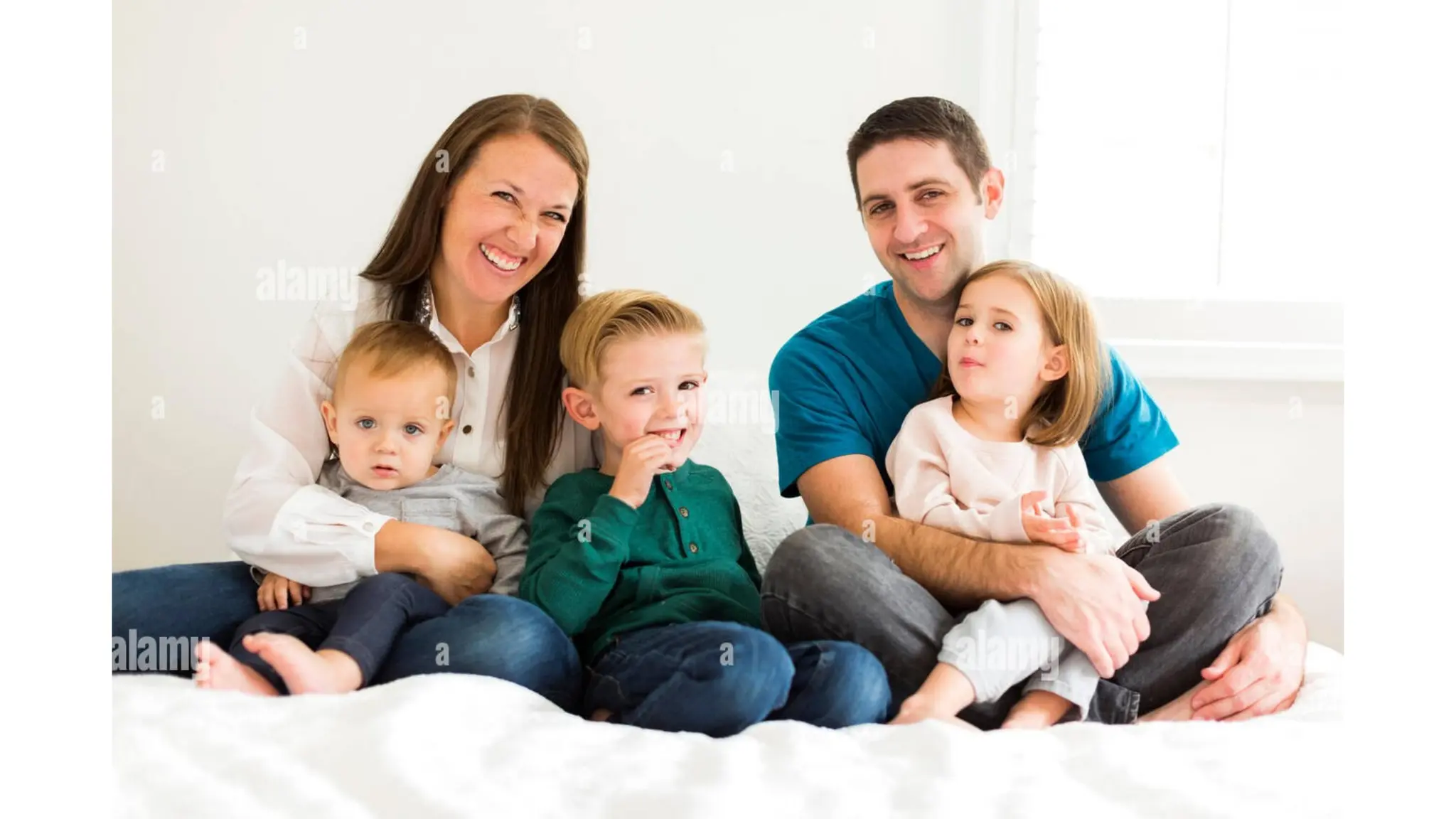 PREPARING AND ALLOCATING OF FAMILLY BUDGET | PPTX