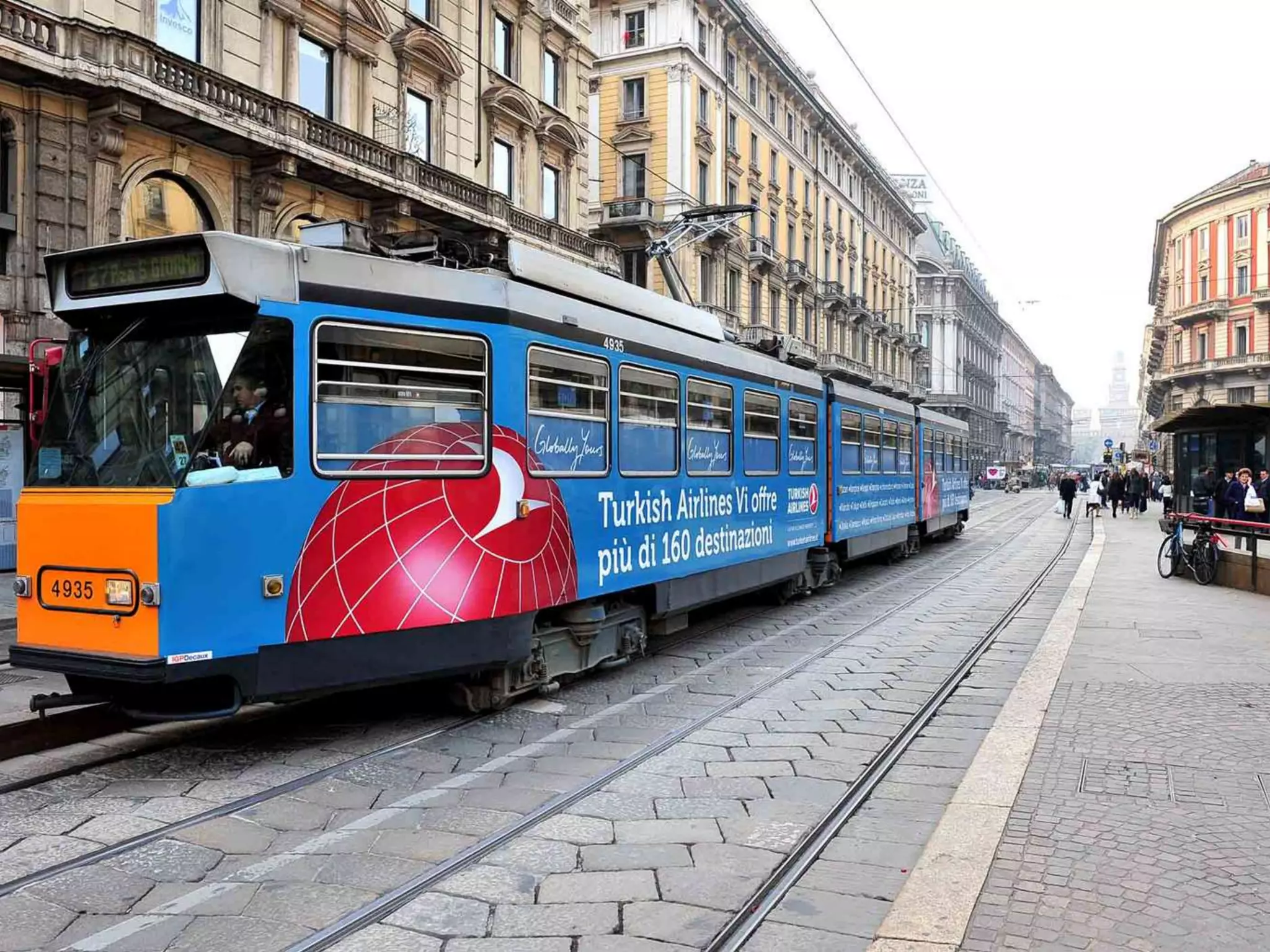 Turkish Airlines Milano Tram Advertising | PPTX