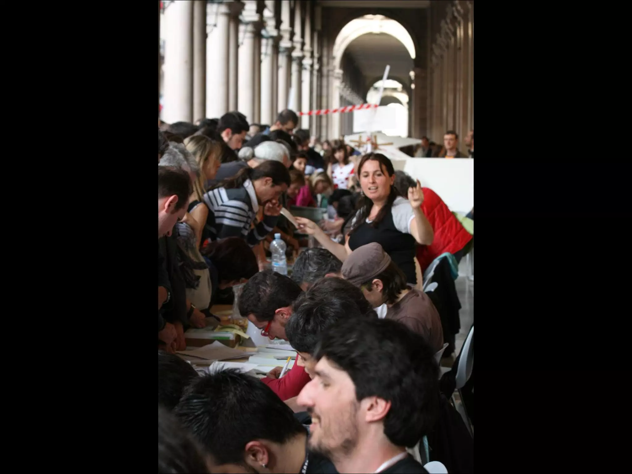Raccolta e certificazione firme v-day2 amici di beppe grillo di torino ...