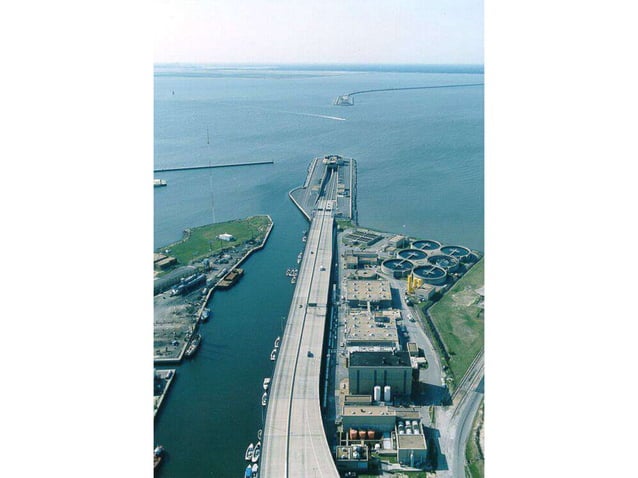 Underground Bridge | PPSX