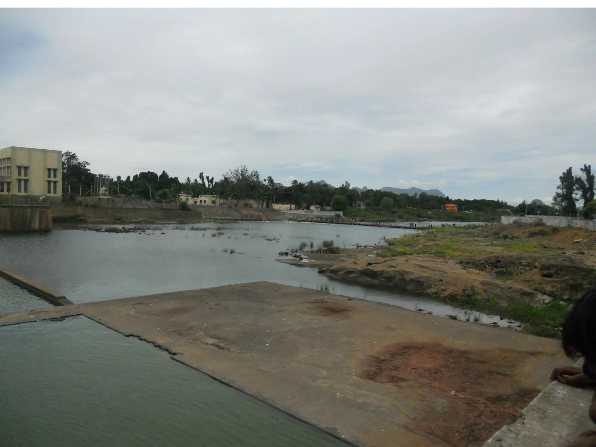 UNIT 5. Dams - design - types - functions | PPTX