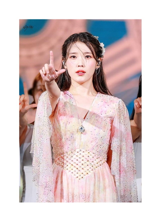 Unveiling the Wellness Secrets of IU: A Glimpse into Her Weight and ...