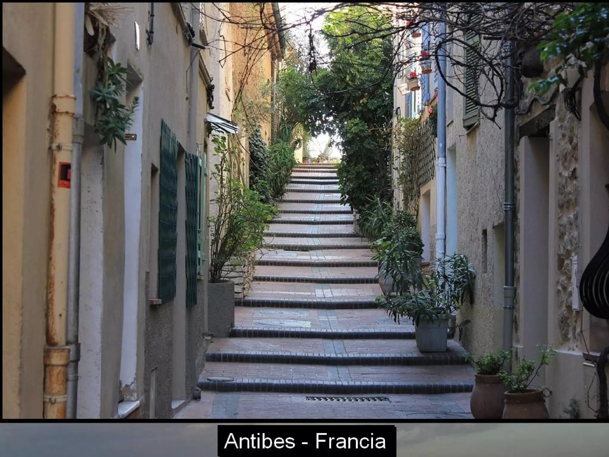 Beautiful Famous Streets of the World!! | PPS