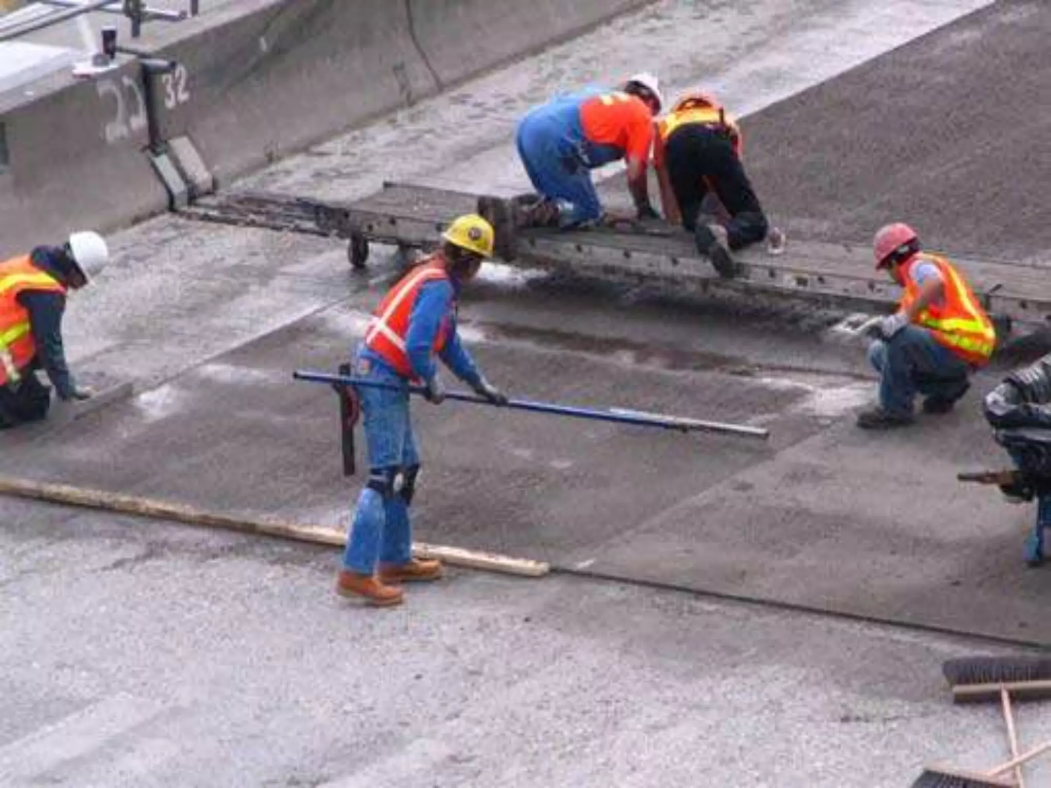 Utilization of polymer fiber reinforced concrete pavement | PPT