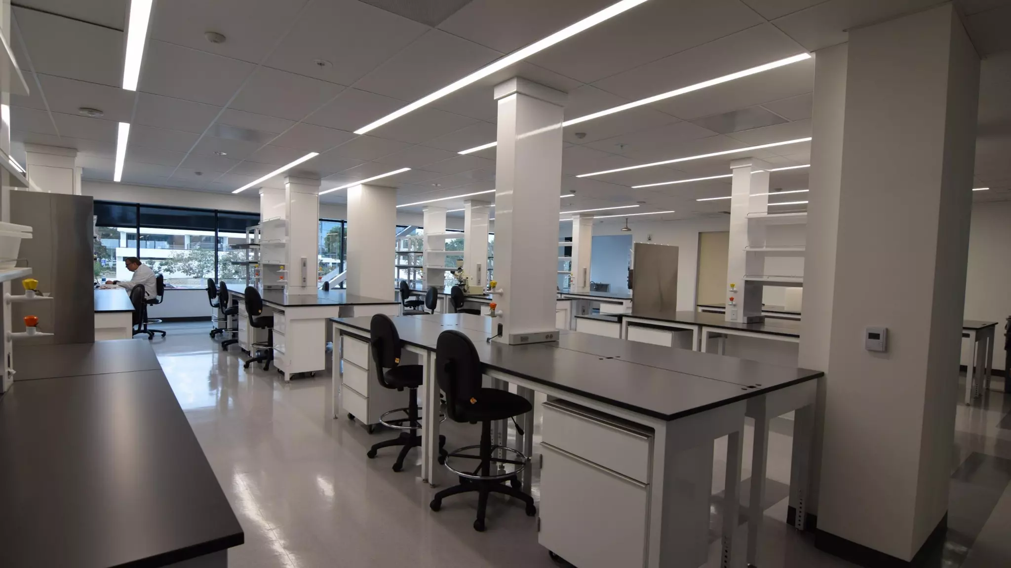 Flexible Lab Furniture Installation - University of Texas - Austin | PPT