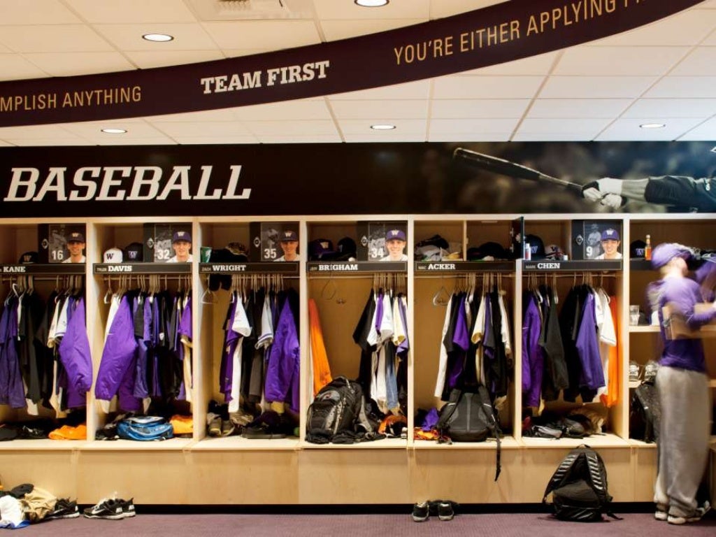 UW Team Baseball Building : Environmental Graphics