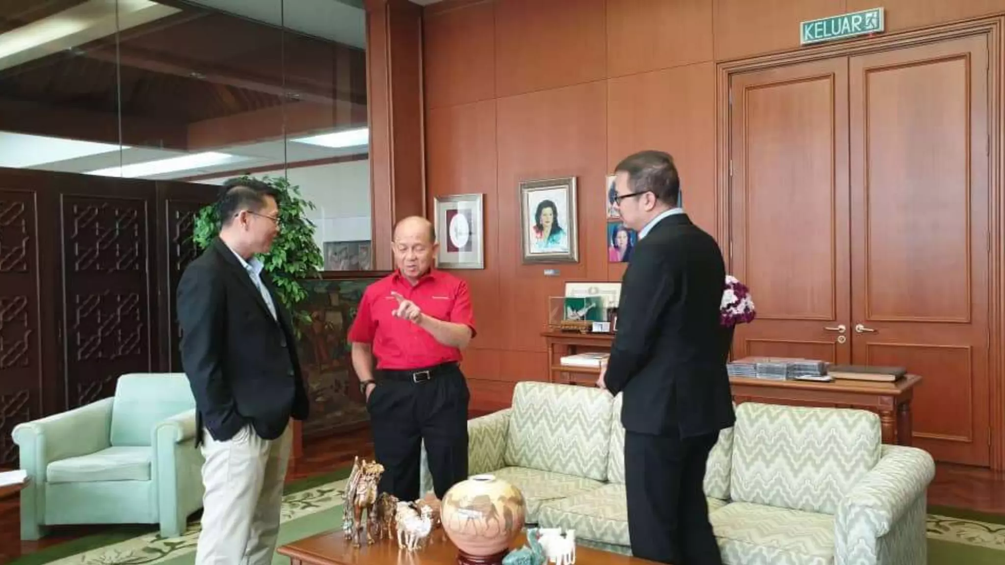 Visit with Tan Sri Dato’ Azman Hashim | PPT