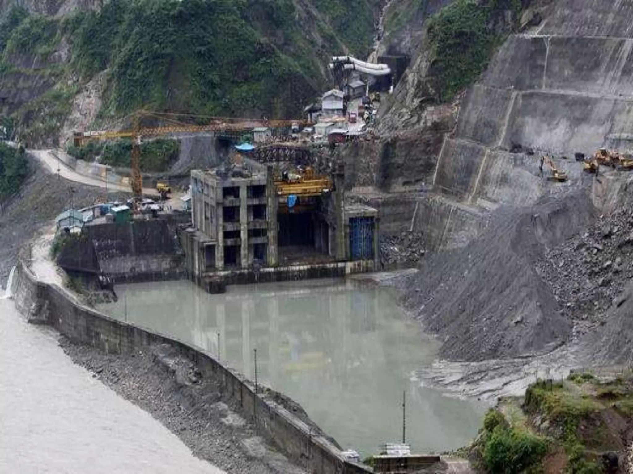 Water resource management and role of dams | PPTX