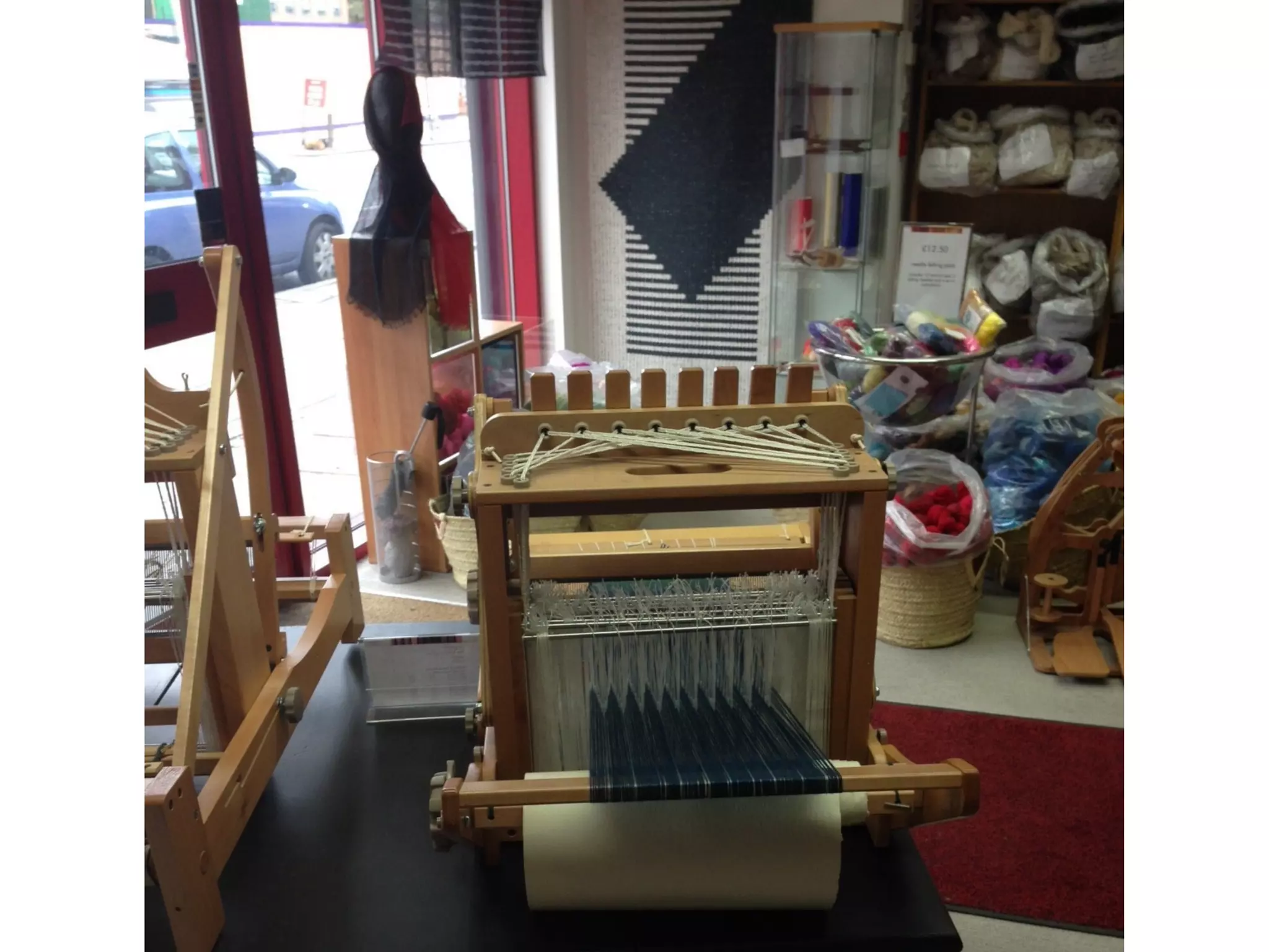 Weaving looms | PPT