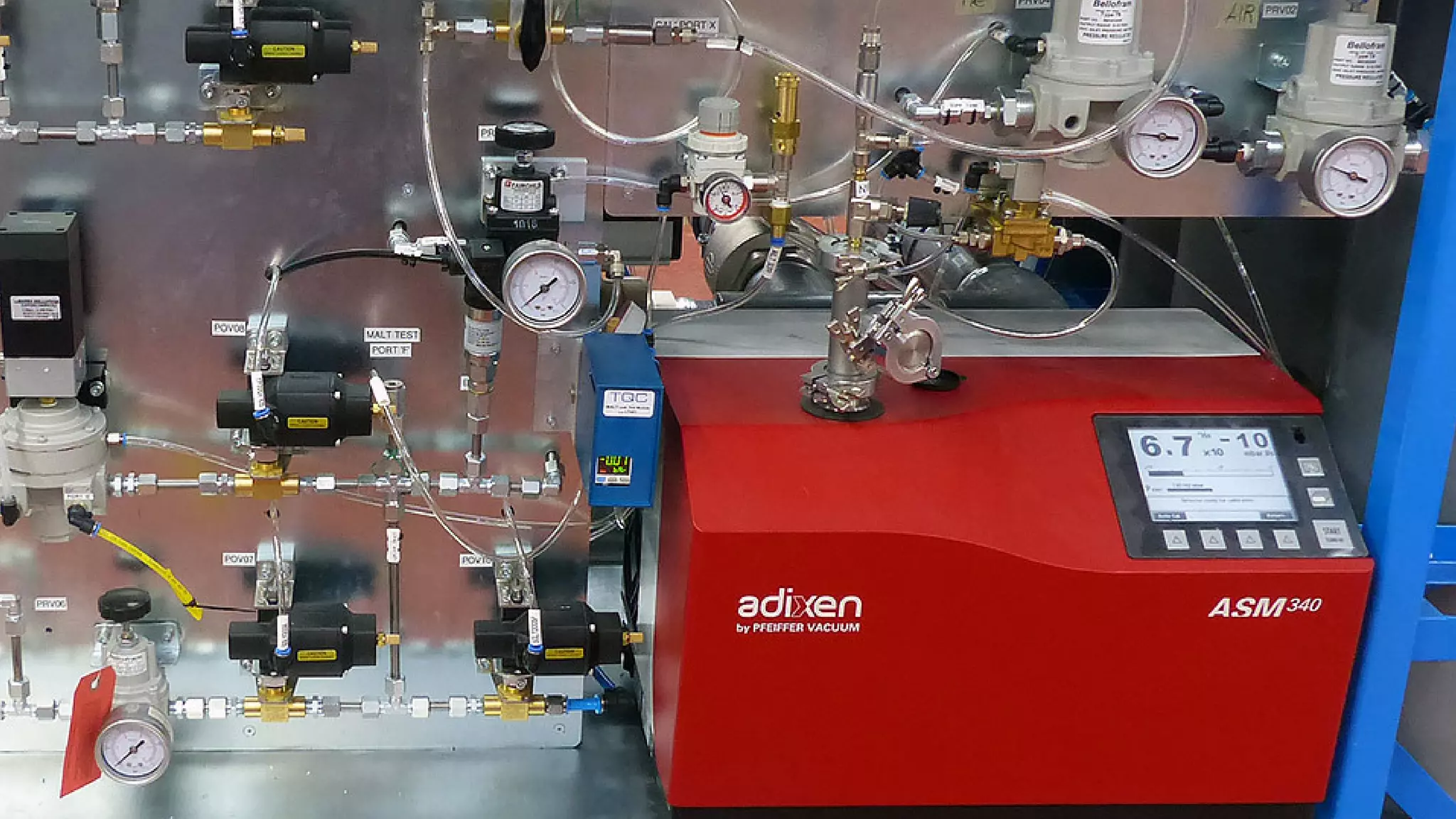 What are the methods of helium leak testing used in industry.pdf