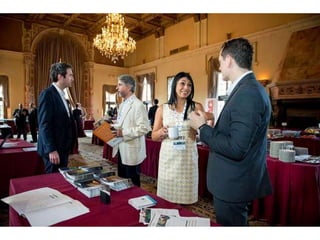 World Mail & Express | PPTX