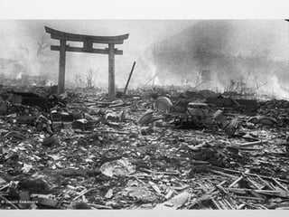 The Atomic Bomb (WWII) | PPTX